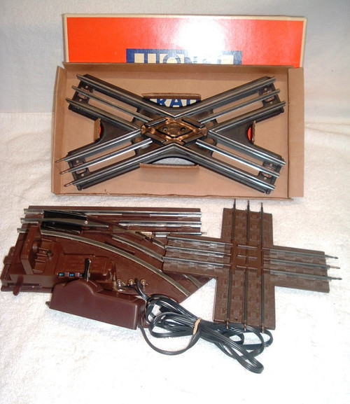 5122 Switch & Two Crossovers: 5020 90 Degree / 5545 45 Degree Track (7 ...