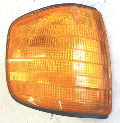 Mercedes Turn Signal Assembly Front Right W126 Sedan US Style
