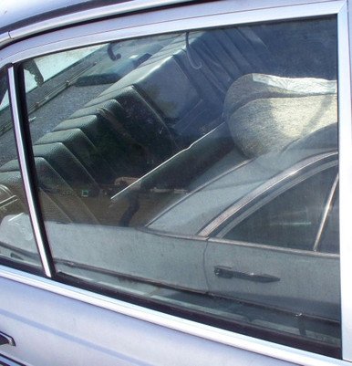Mercedes Door Window Glass Rear Right W123 Sedan 200, 230, 250, 280 ...