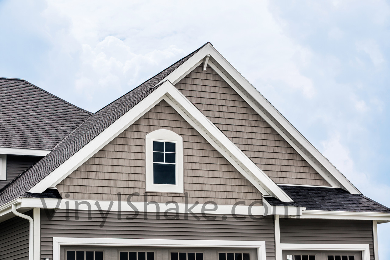 Foundry Split Shake Vinyl Siding from VinylShake.com