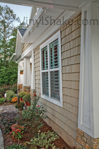 Foundry Staggered Shake Siding from VinylShake.com