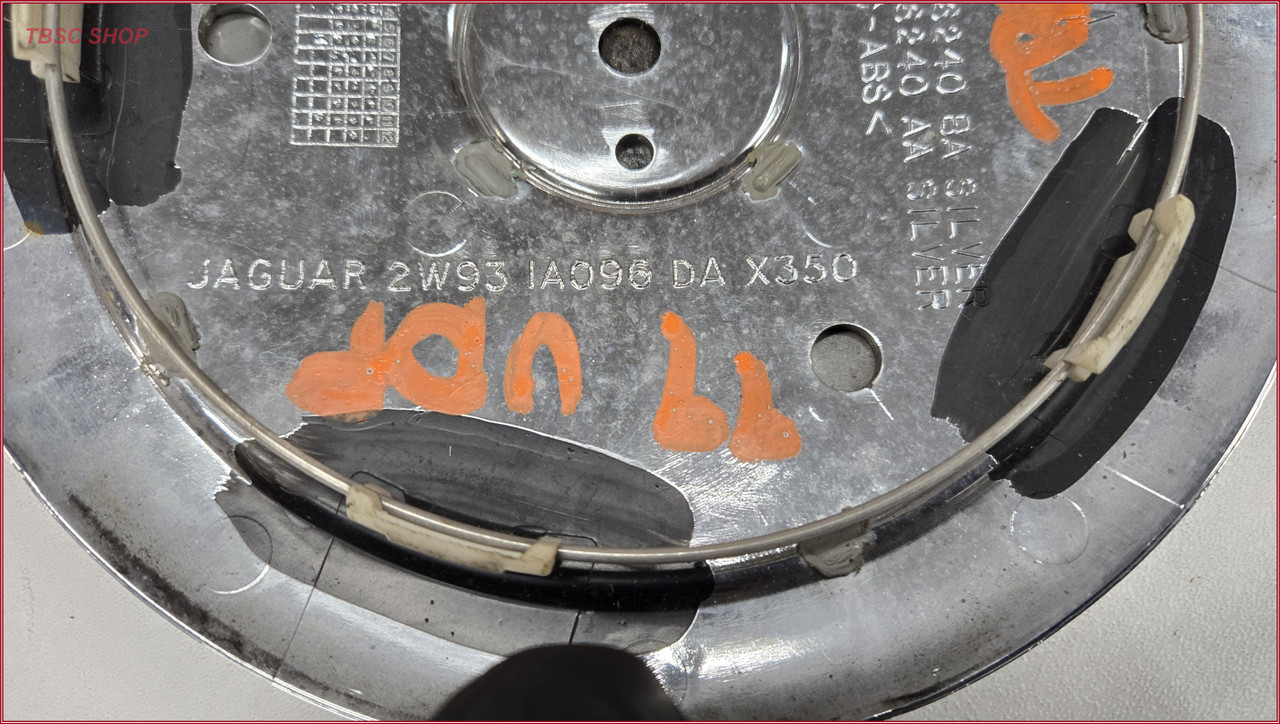 1998 to 2003 JAGUAR XJ8 VANDEN PLAS VDP HUB CENTER CAP 2W931A096DA ...