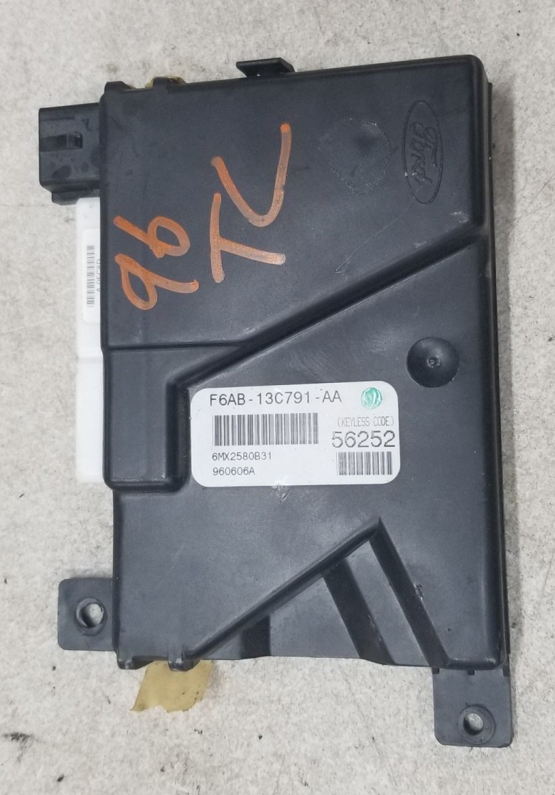 1995 1996 1997 LINCOLN TOWN CAR Keyless Entry Door Module F6AB-13C791-AA