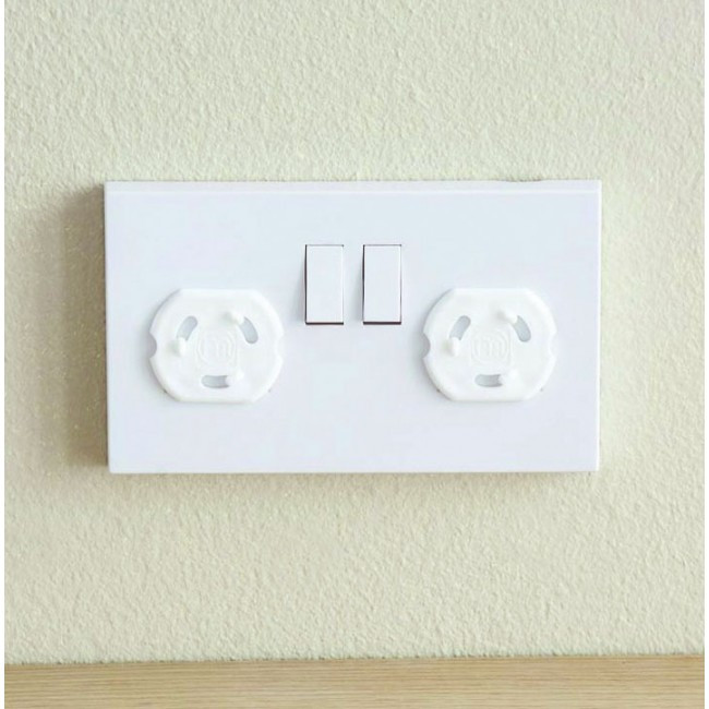 Secure Electrical Socket With Babyproof Socket Covers
