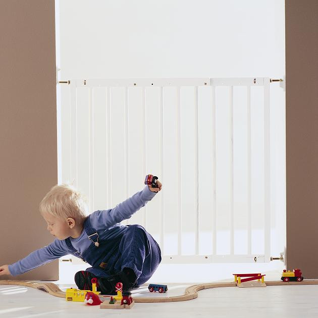 BabyDan Danamic Narrow Pressure Fit Gate | Babysafety.ie