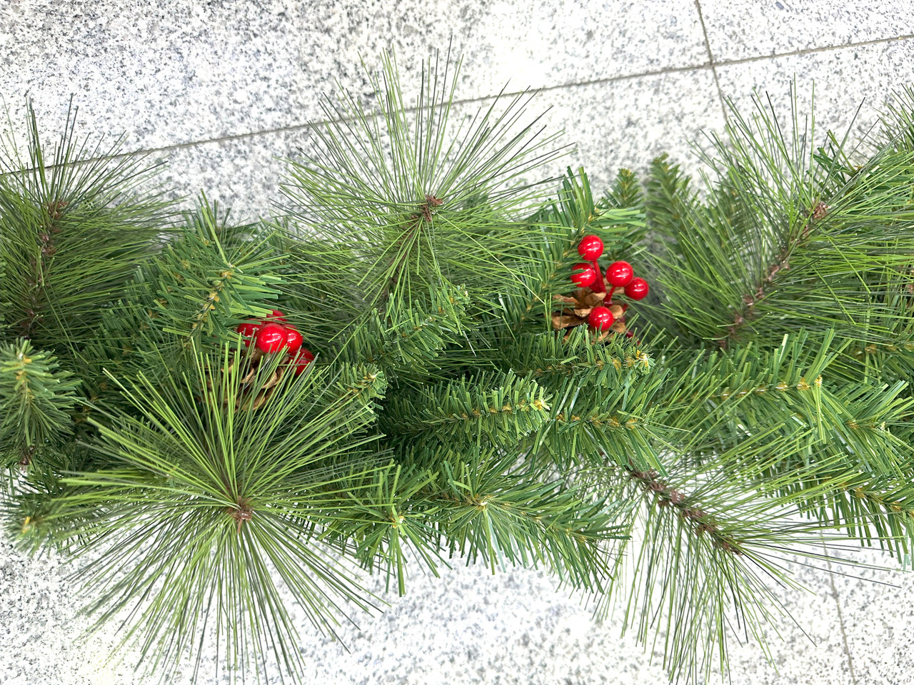 Christmas Garland - Premium Unlit 270cm - Bristlebrush Designs