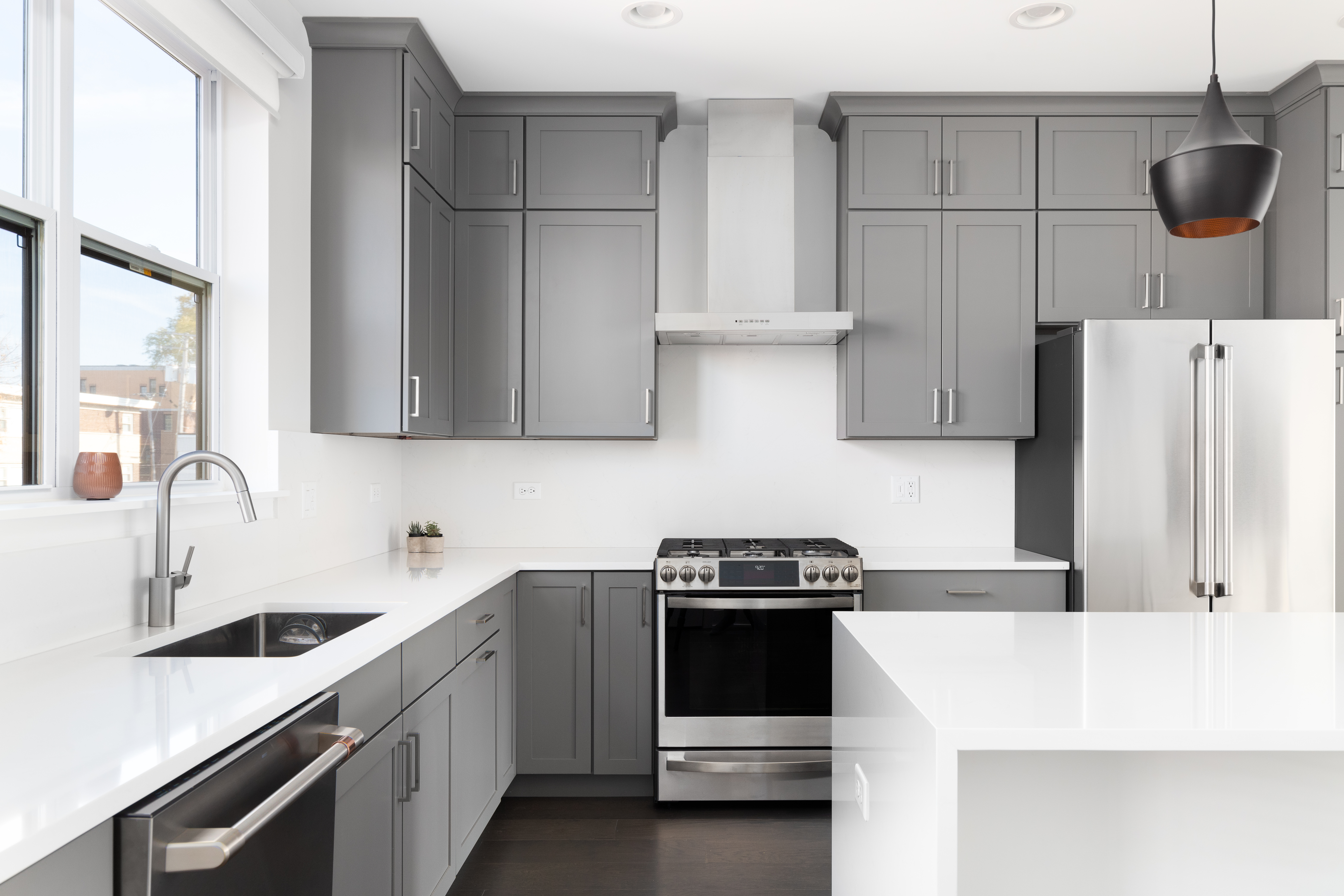 Custom Cabinetry Trends: Tailoring Storage Solutions to Your Needs ...