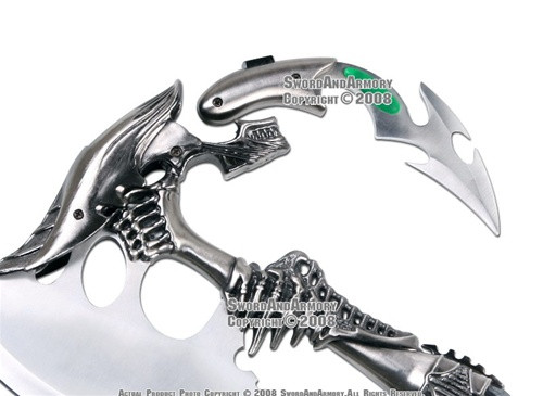 Alien Warrior Fantasy Battle Axe Hatchet with Dagger & Display Plaque New