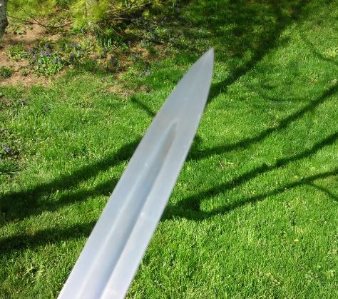 Noticing When Your Sword's Blade is Becoming Dull - Sword N Armory