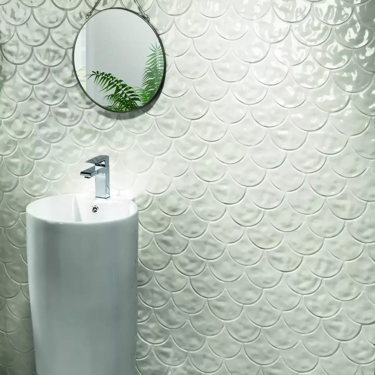 Scales Gloss White 30.7x30.7cm | Tile Warehouse