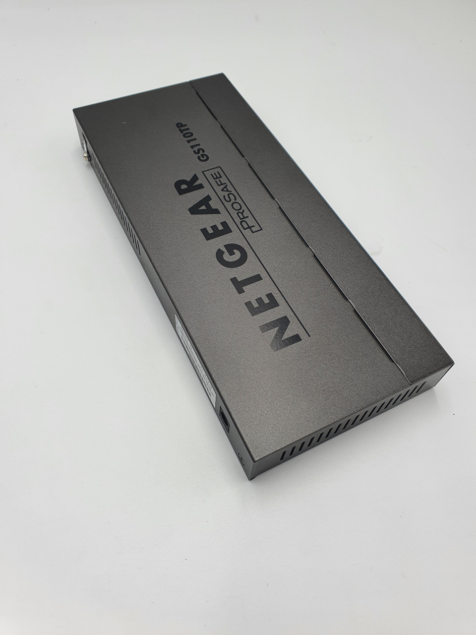 NETGEAR, Prosafe 8 Port Gigabit Smart Switch with PoE and Fiber uplink ...