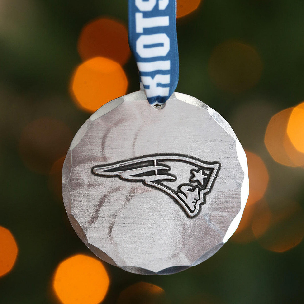 Minnesota Vikings Small Round Christmas Ornament Wendell August