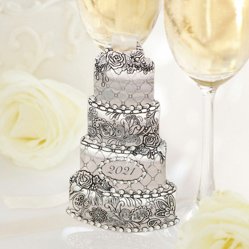 Personalized wedding cake christmas ornament store