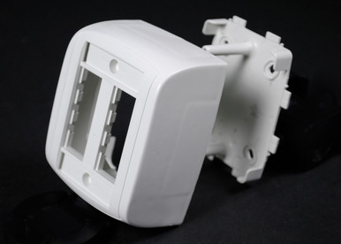 Wiremold PBB4TJFW Non-Metalic TracJack Bezel Box - Pro AV Warehouse