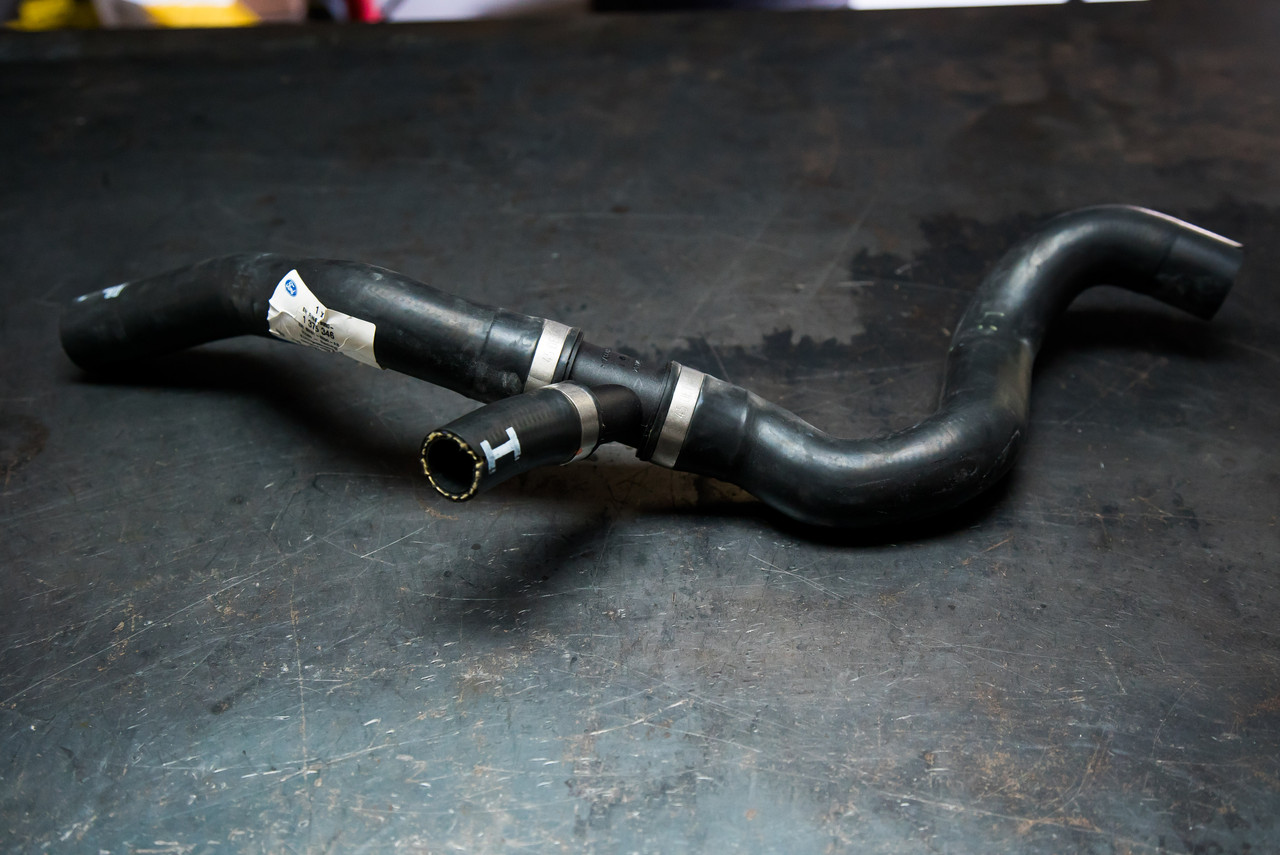 Top Radiator Hose GENUINE FORD - Focus On Performance