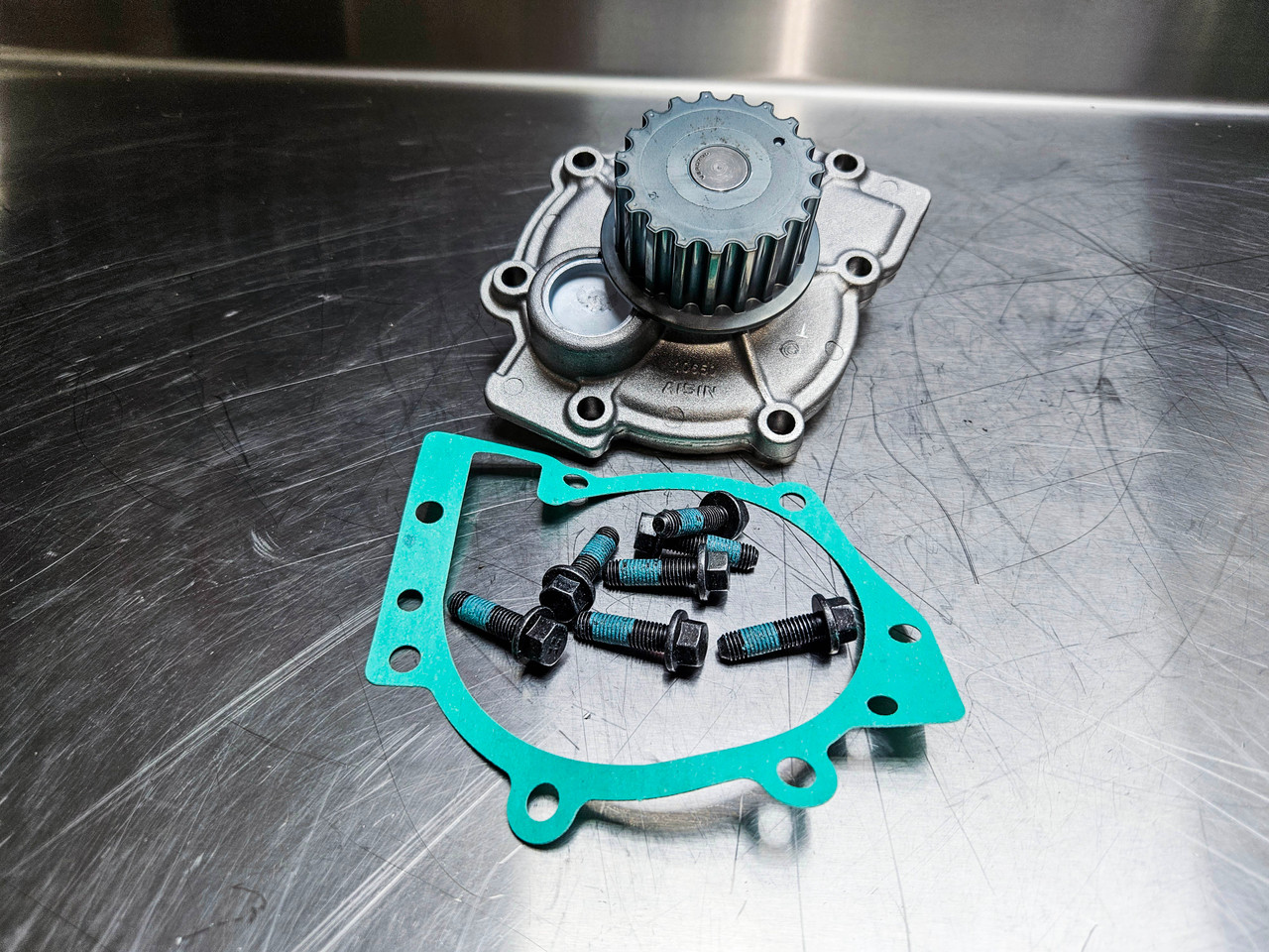 Water Pump XR5 & RS GENUINE FORD - Focus On Performance