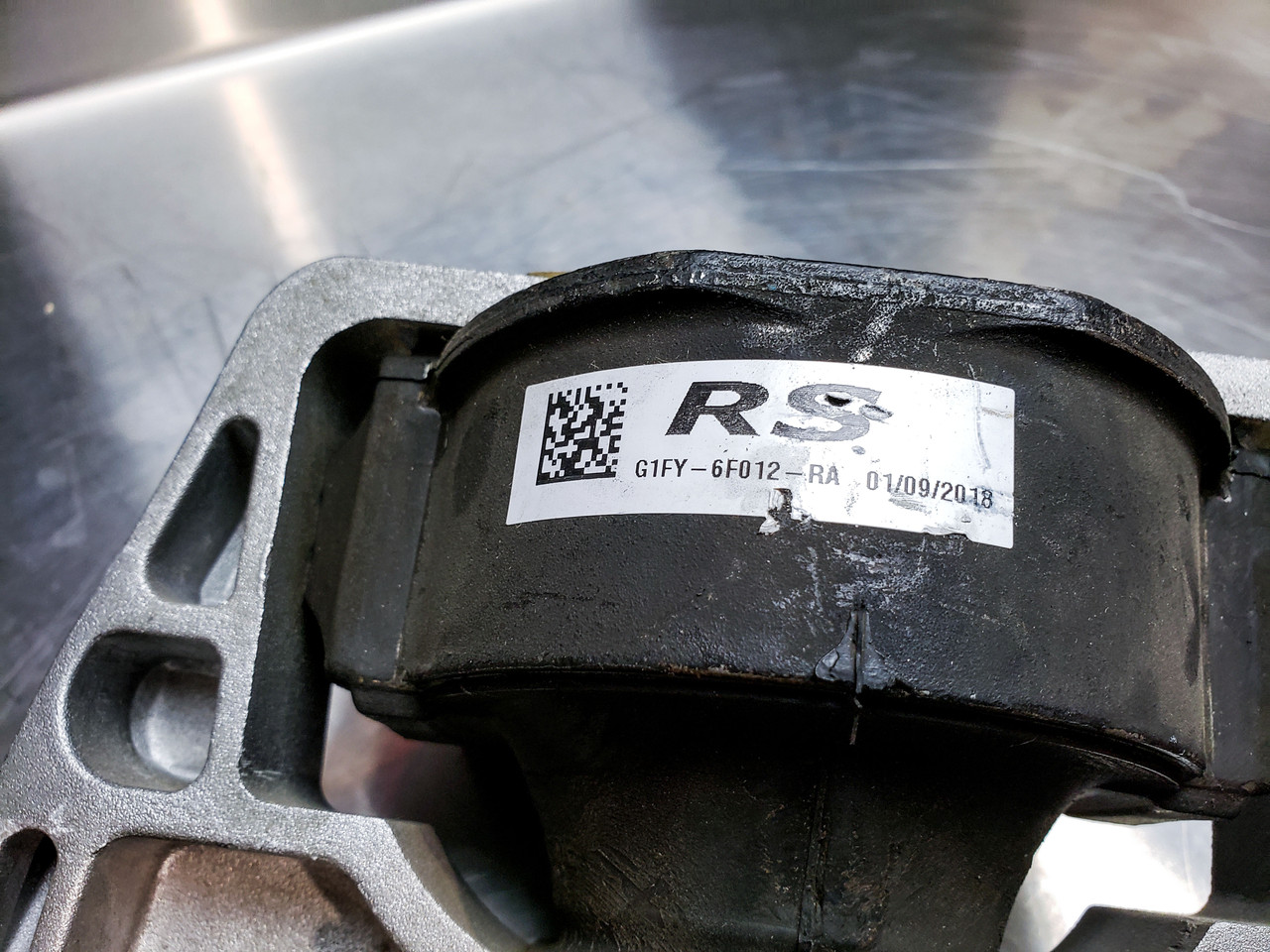 Focus RS Engine mount GENUINE FORD - Focus On Performance