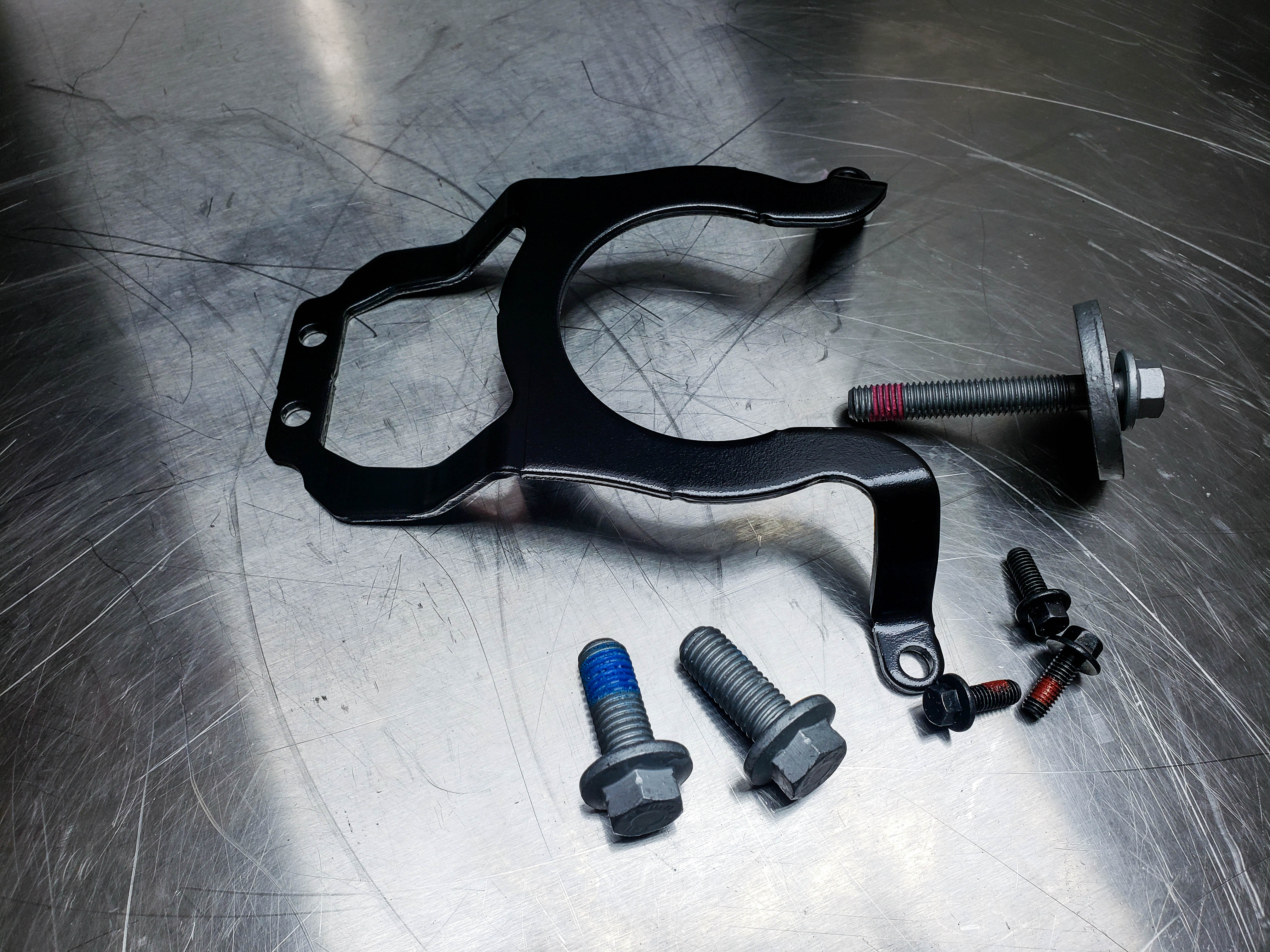 Front Wheel Bearing / Hub Locking Brace - Focus On Performance