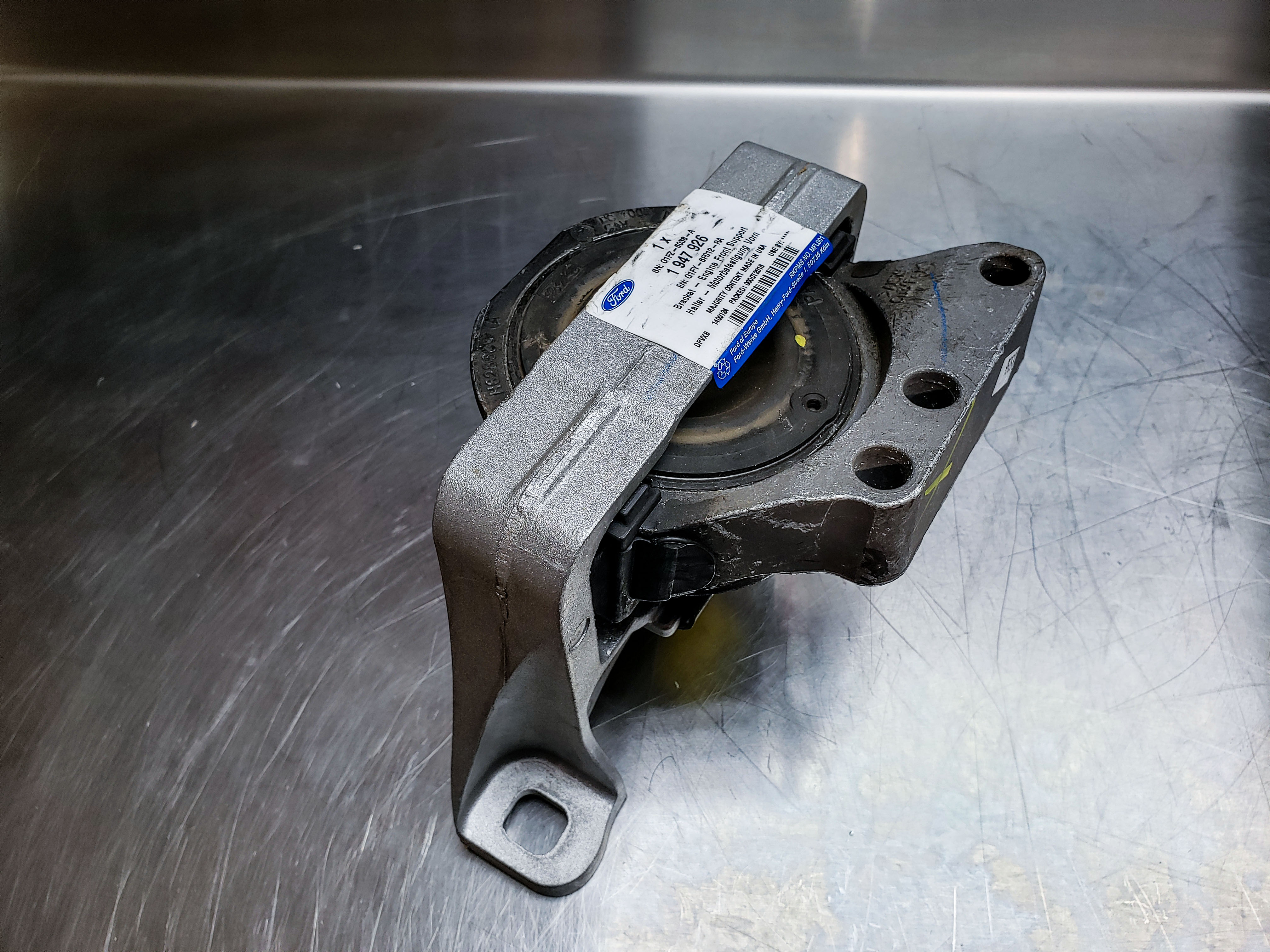 Focus RS Engine mount GENUINE FORD - Focus On Performance