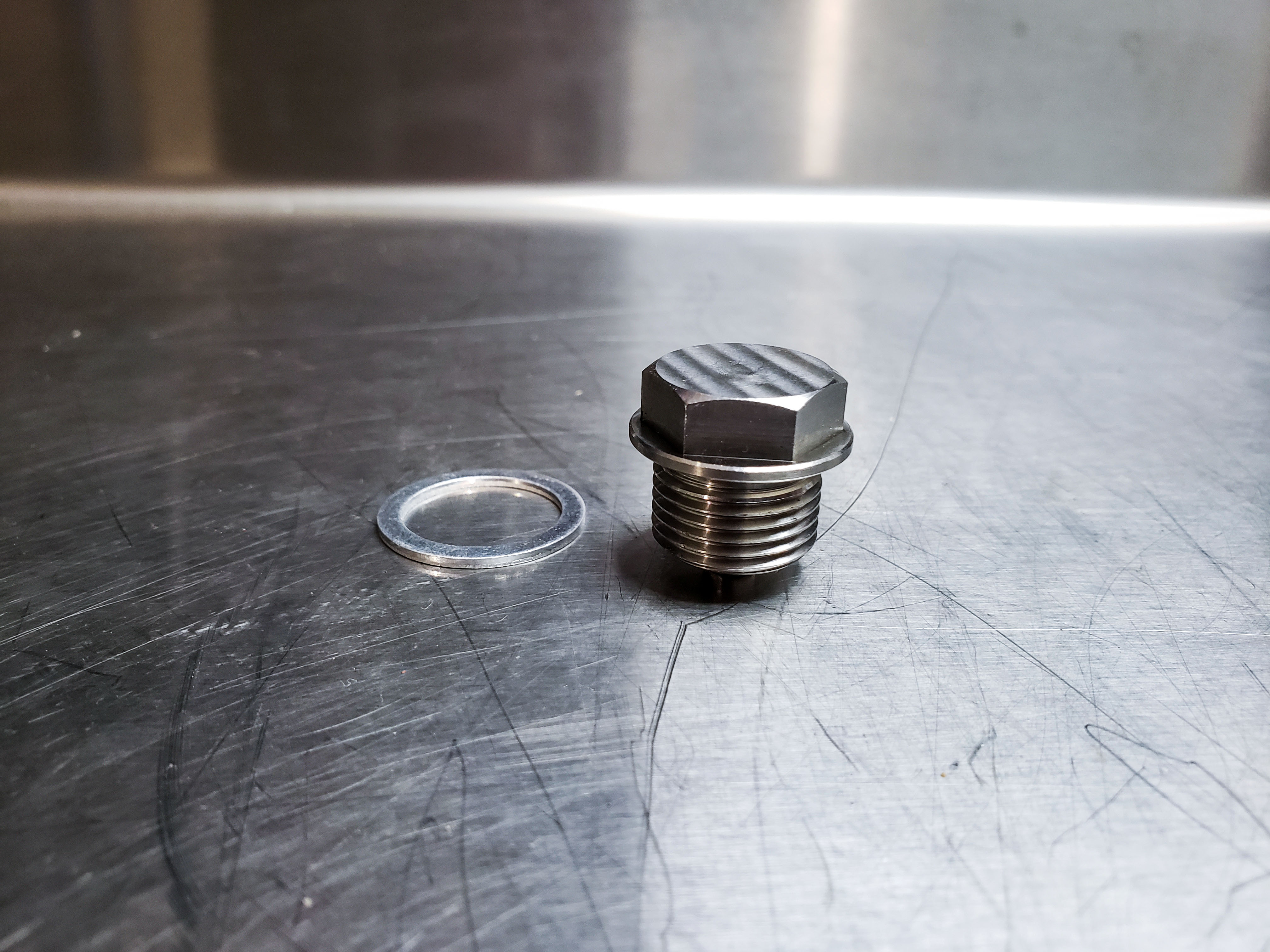 Magnetic Sump Bung & Washer - Focus On Performance