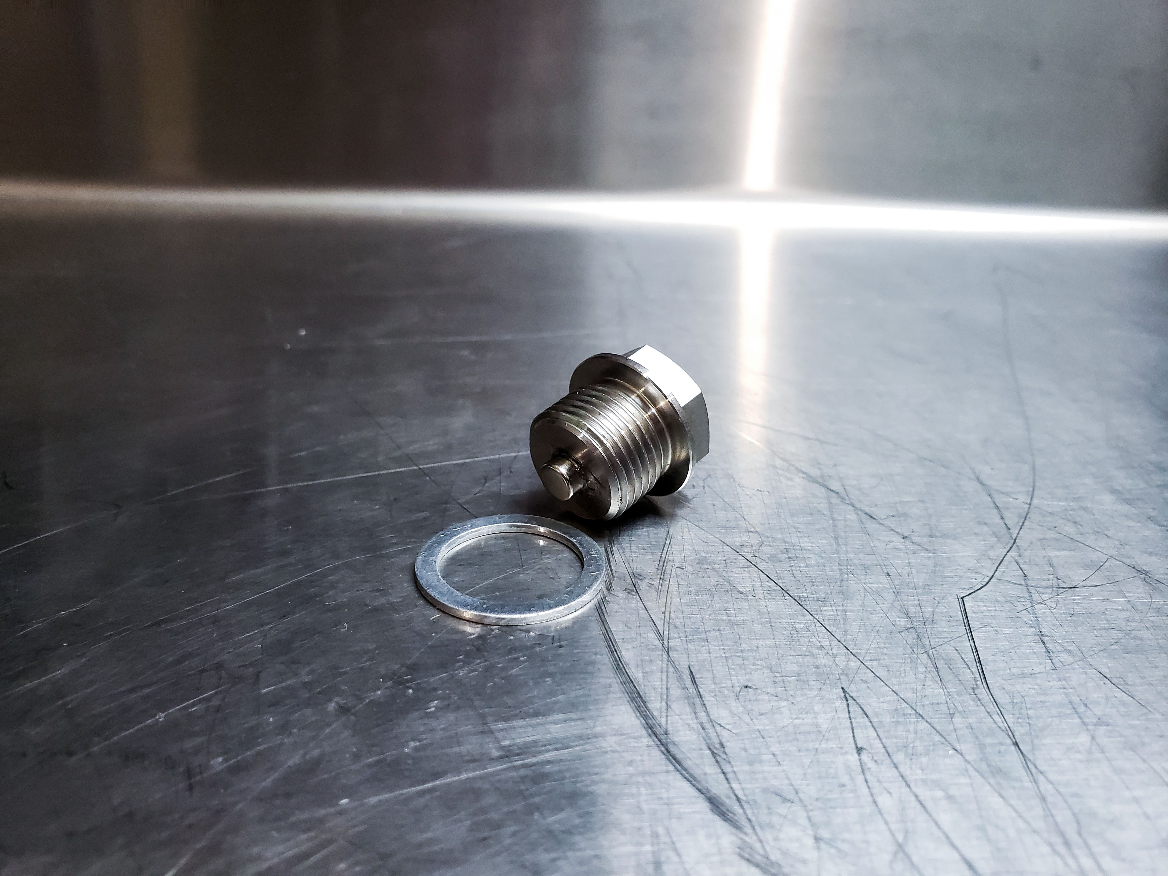 Magnetic Sump Bung & Washer - Focus On Performance