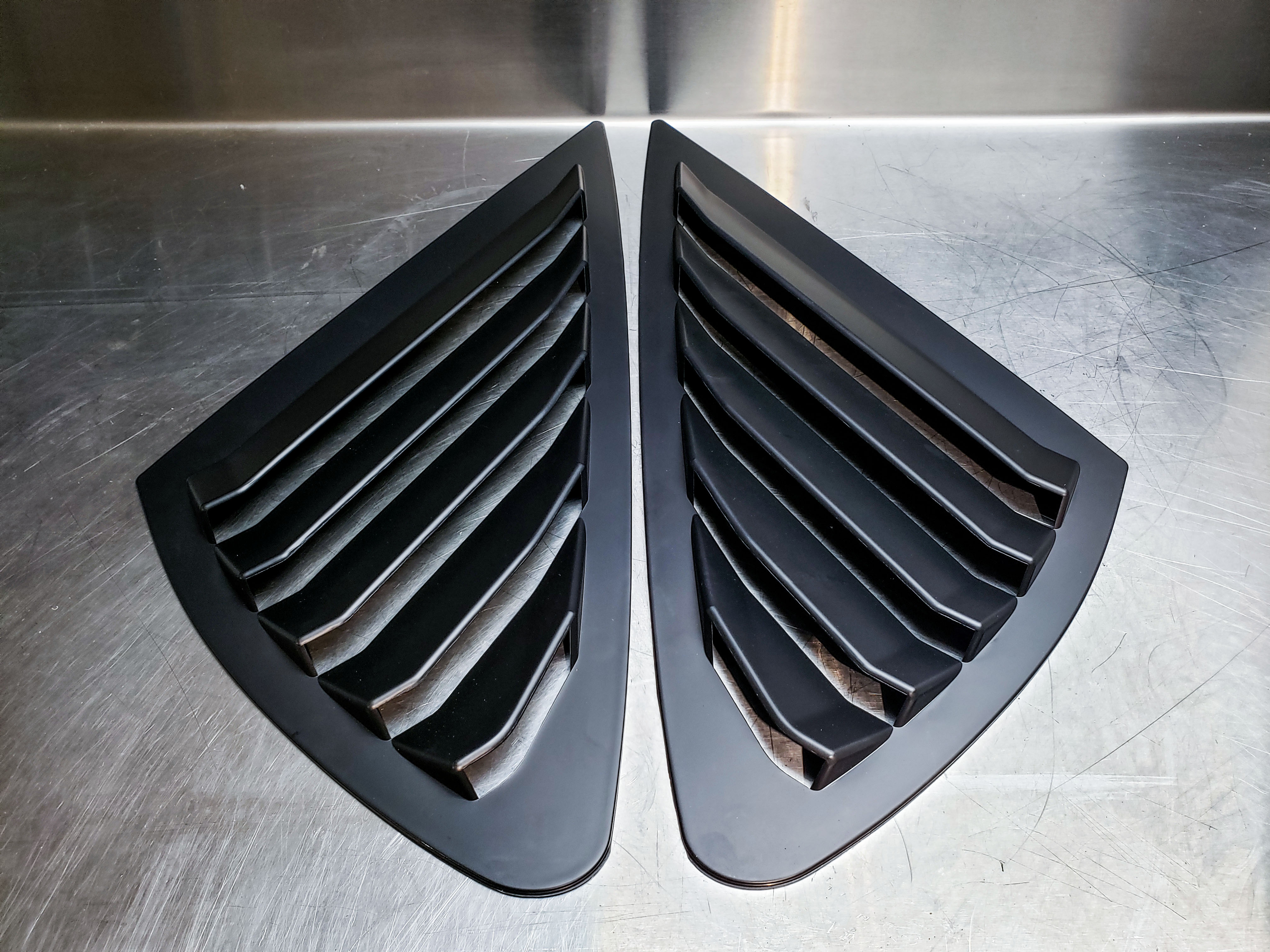 XR5 1/4 Window Louvers Matt Black - Focus On Performance