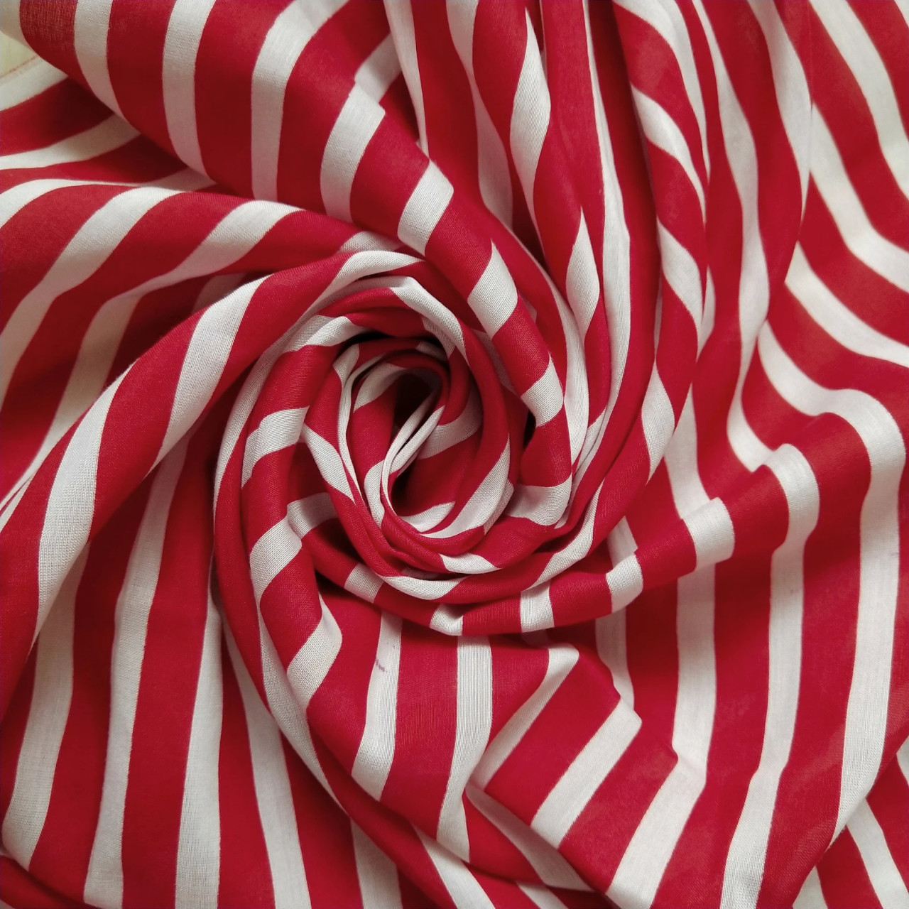 51/58gsm printed silk cotton batiste, by piece - WiththeWeave