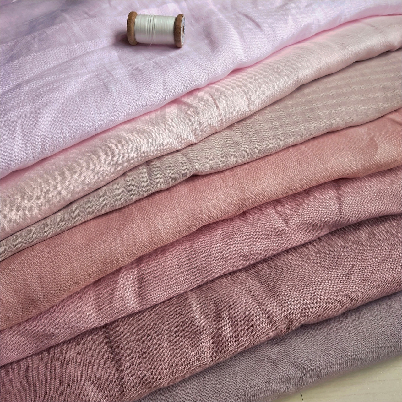 124gsm pale pink linen, last 1.25m - WiththeWeave