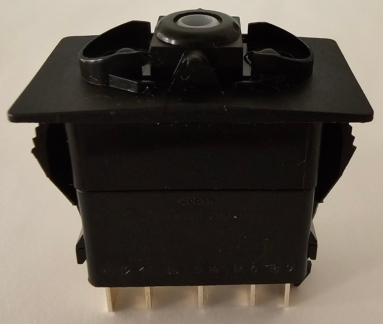 VLD2UXXB-00000-000-XALM1 Carling Momentary On -Off - Momentary On 3 ...