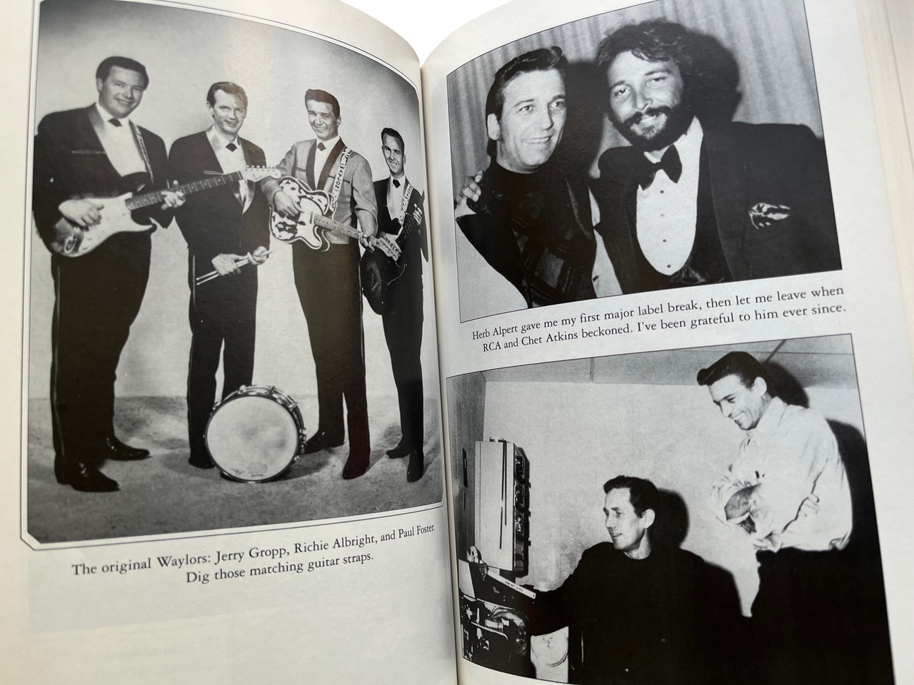 Waylon Jennings "Waylon: An Autobiography" Signed First Edition, First ...