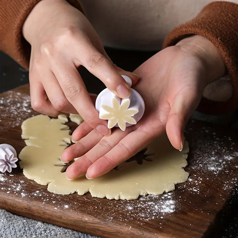 Daisy Plunger Cutter Set - 4pc - Bake and Deco Warehouse