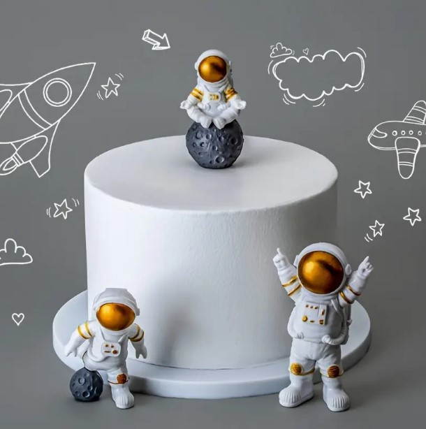 Astronaut Cake Toppers -3pc Gold - Bake and Deco Warehouse