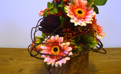 How To: Bonfire Night Arrangement - Country Baskets