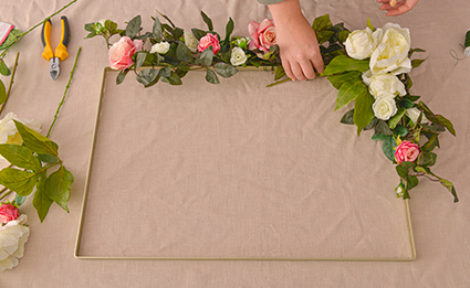 How To - Faux Flower Frame - Country Baskets