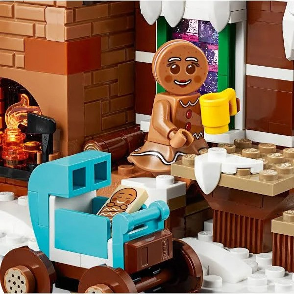 LEGO 10267 Creator Gingerbread House - Buzz Retailer