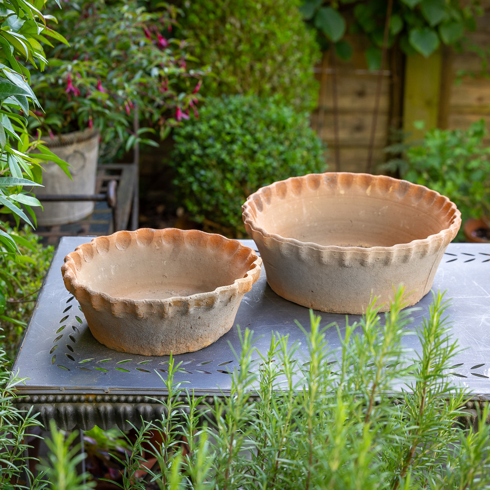 Pie Crust Terracotta Bowls | Clay Plant Pots | Sarah Raven