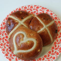 Hot Cross Buns Recipe | Sarah Raven