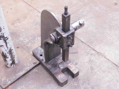 8" X 18" MANUAL HAND PRESS MACHINE WITH A 1 1/2" SQUARE RAM INDUSTRIAL ...
