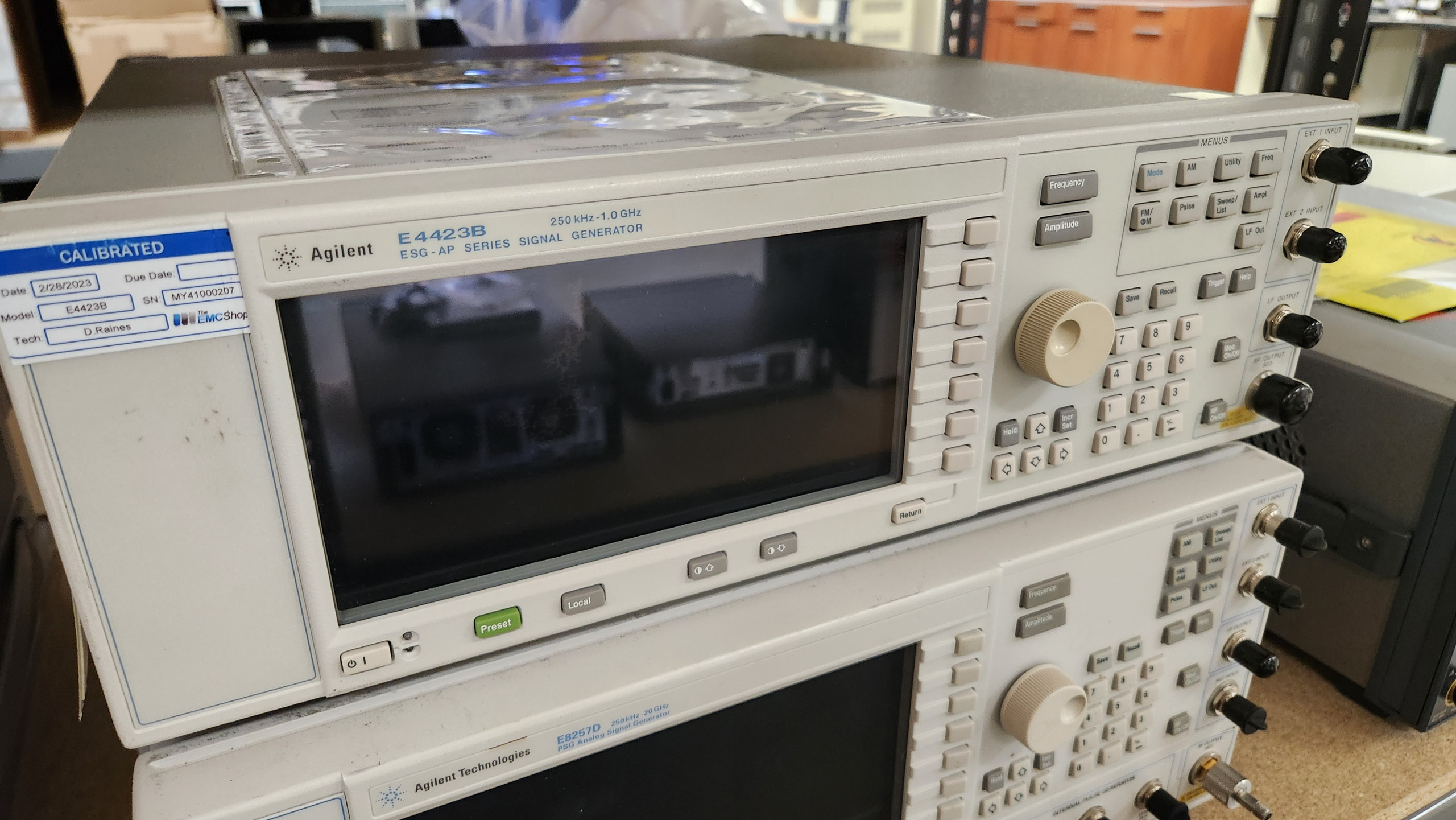 Keysight AP5001A RF Analog Signal Generator - The EMC Shop