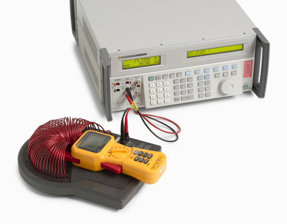 Fluke 5502A Electrical Calibrator - The EMC Shop
