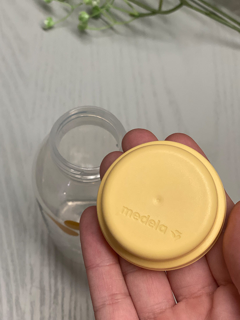 Spare lids to cover teats on your Medela Bottles - Shop online at ...