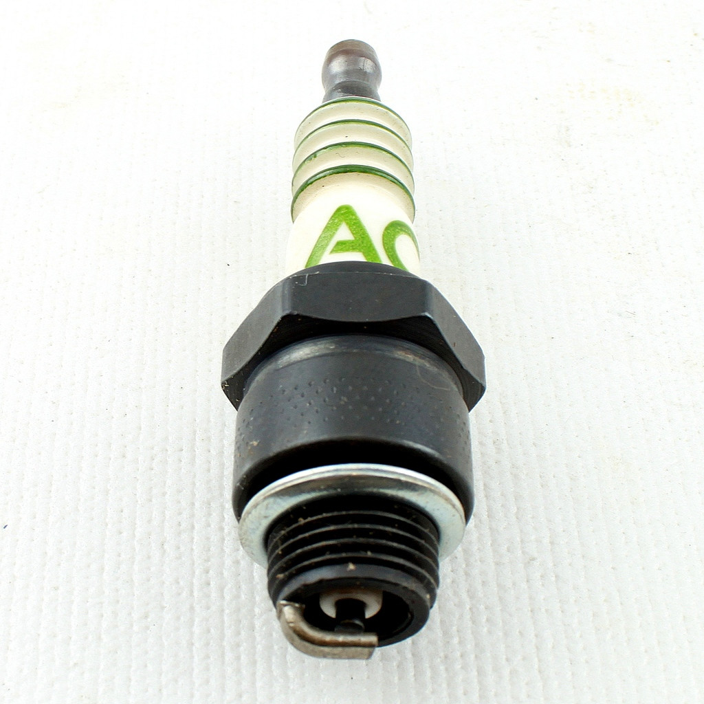 Reproduction AC Delco Fire Ring 4-Green Rings Stripe Spark Plugs # 43 ...