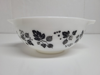 Vintage Pyrex 443 Mixing Bowl - BLACK GOOSEBERRY - RARE - 2 1/2 QT ...