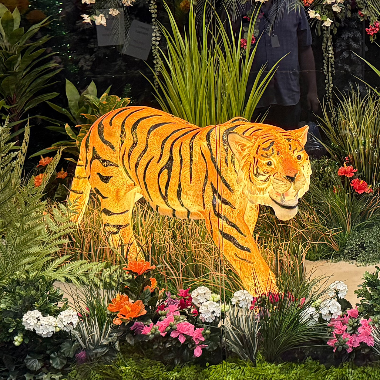 Wholesale Lighted Fiberglass Tigress 94.5" | Autograph Foliages