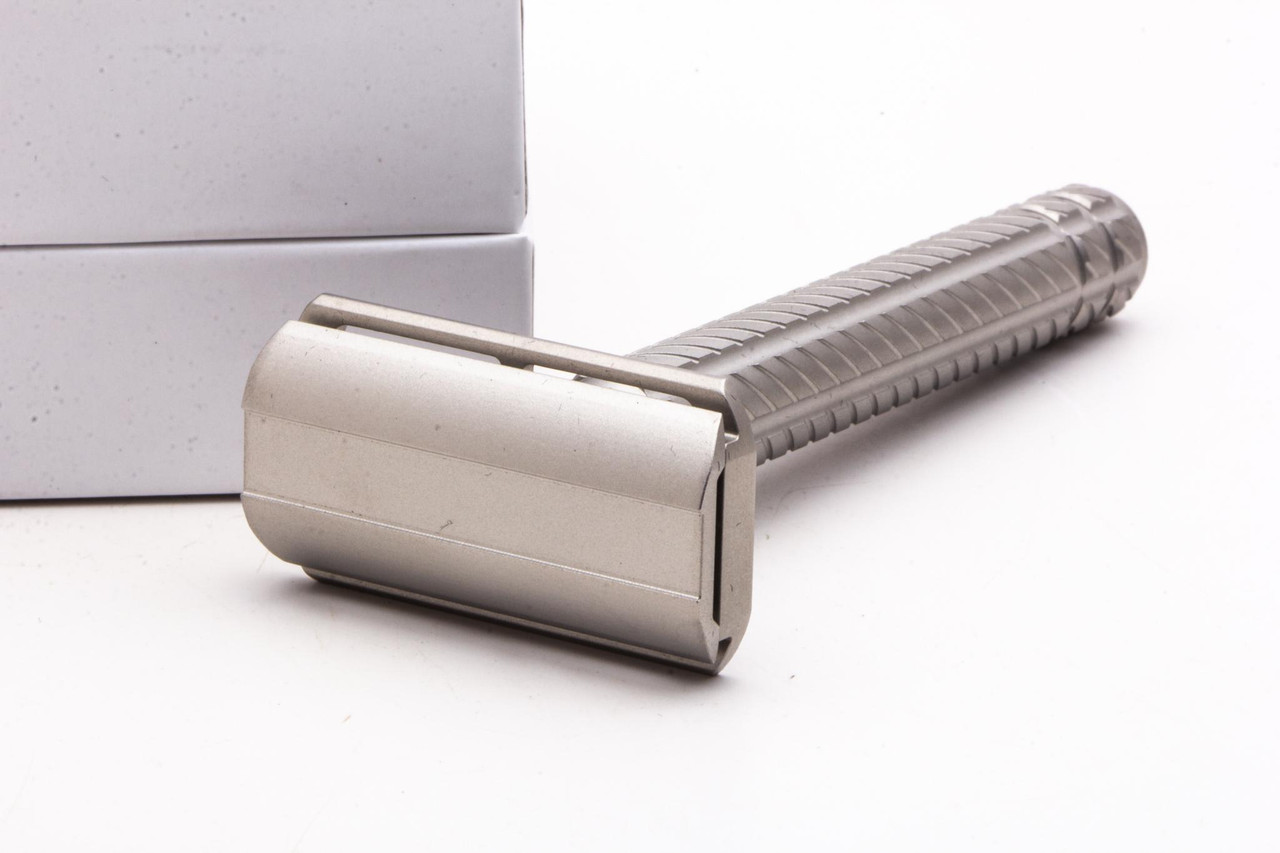 Aylsworth Razors | The APEX Satin Plus Razor - Razor Emporium