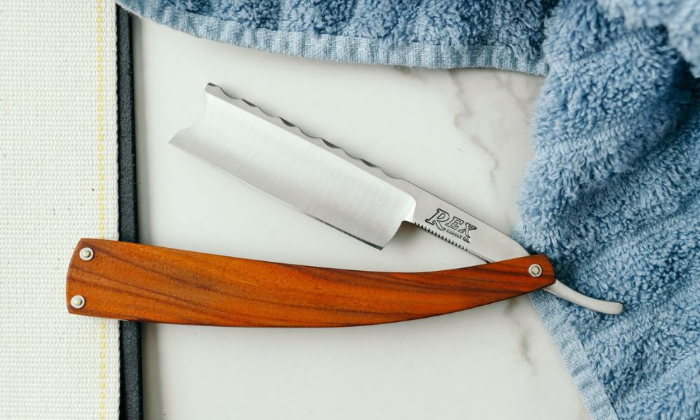 A Quick Guide to Properly Honing Your Straight Razor - Razor Emporium