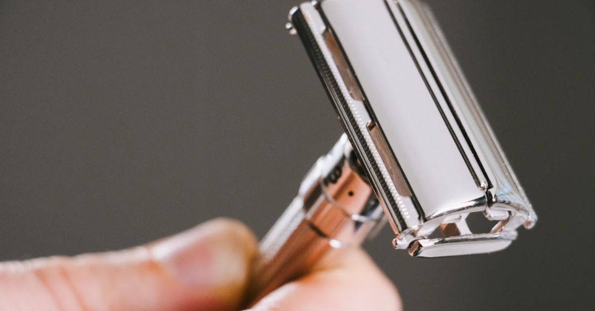 12 Reasons To Use a Metal DE Safety Razor - Razor Emporium