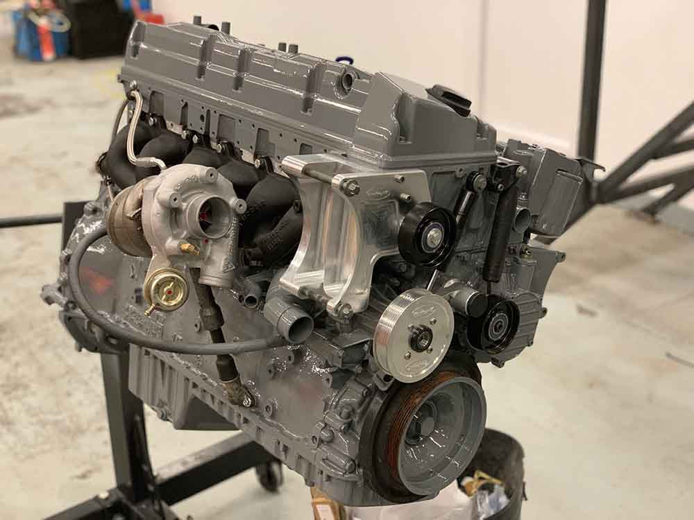 Mercedes OM606 High-Performance Turbo Diesel Engine & 6-Speed ...