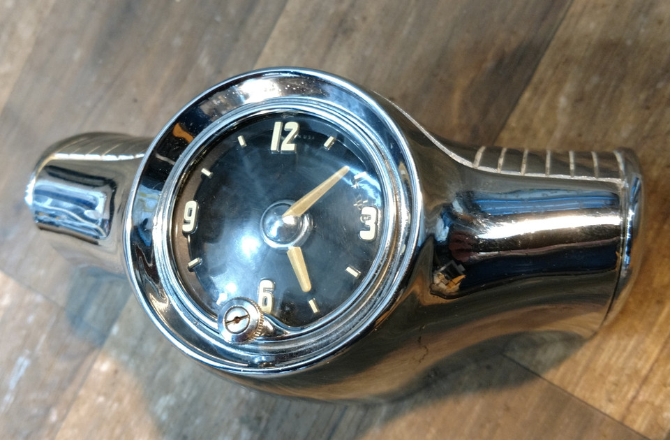 1951-1952 Studebaker Clock Excellent Reconditioned