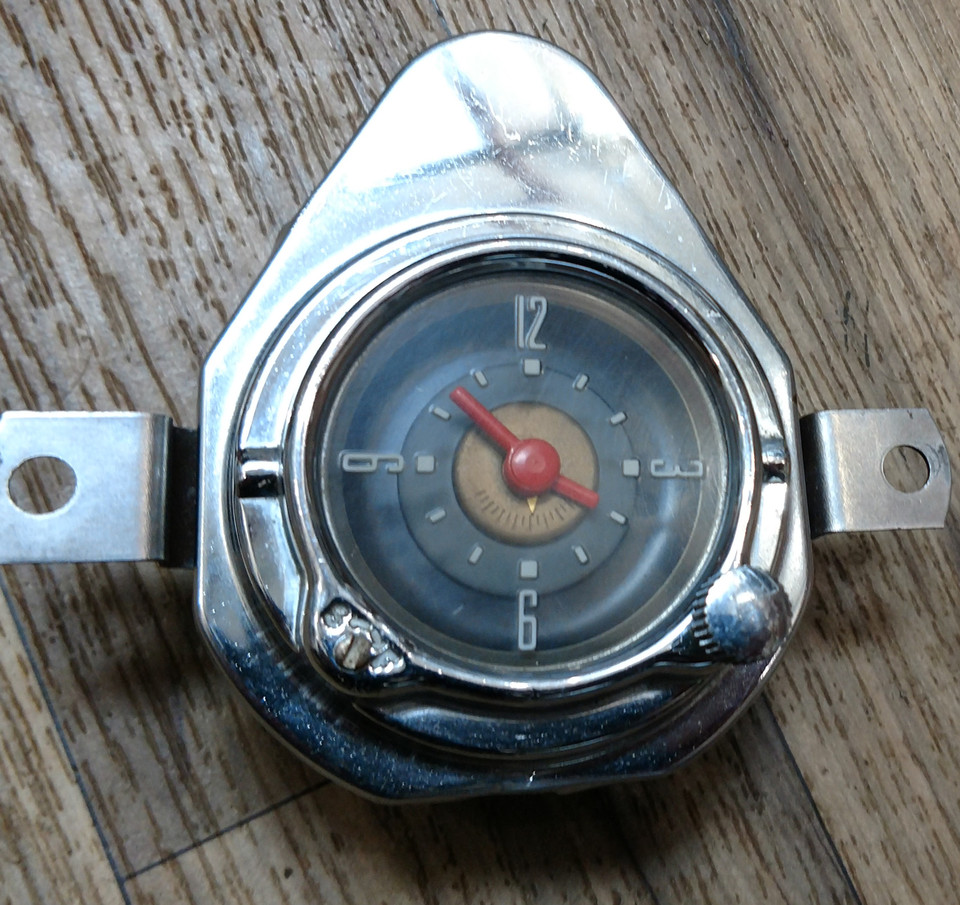 Reconditioned Clock 1951 Ford Custom, Deluxe wind-up Classic Car Clock ...